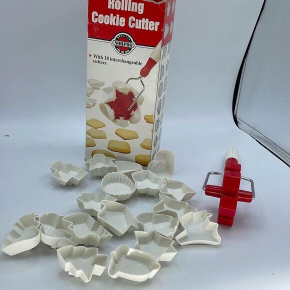 Norpro | Kitchen | Vintagerolling Cookie Cutter With 8 Interchangeable ...